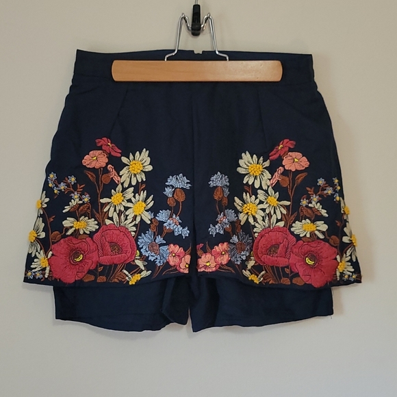 Anthropologie | Shorts | Anthro Wind Garden Floral Embroidered Shorts ...